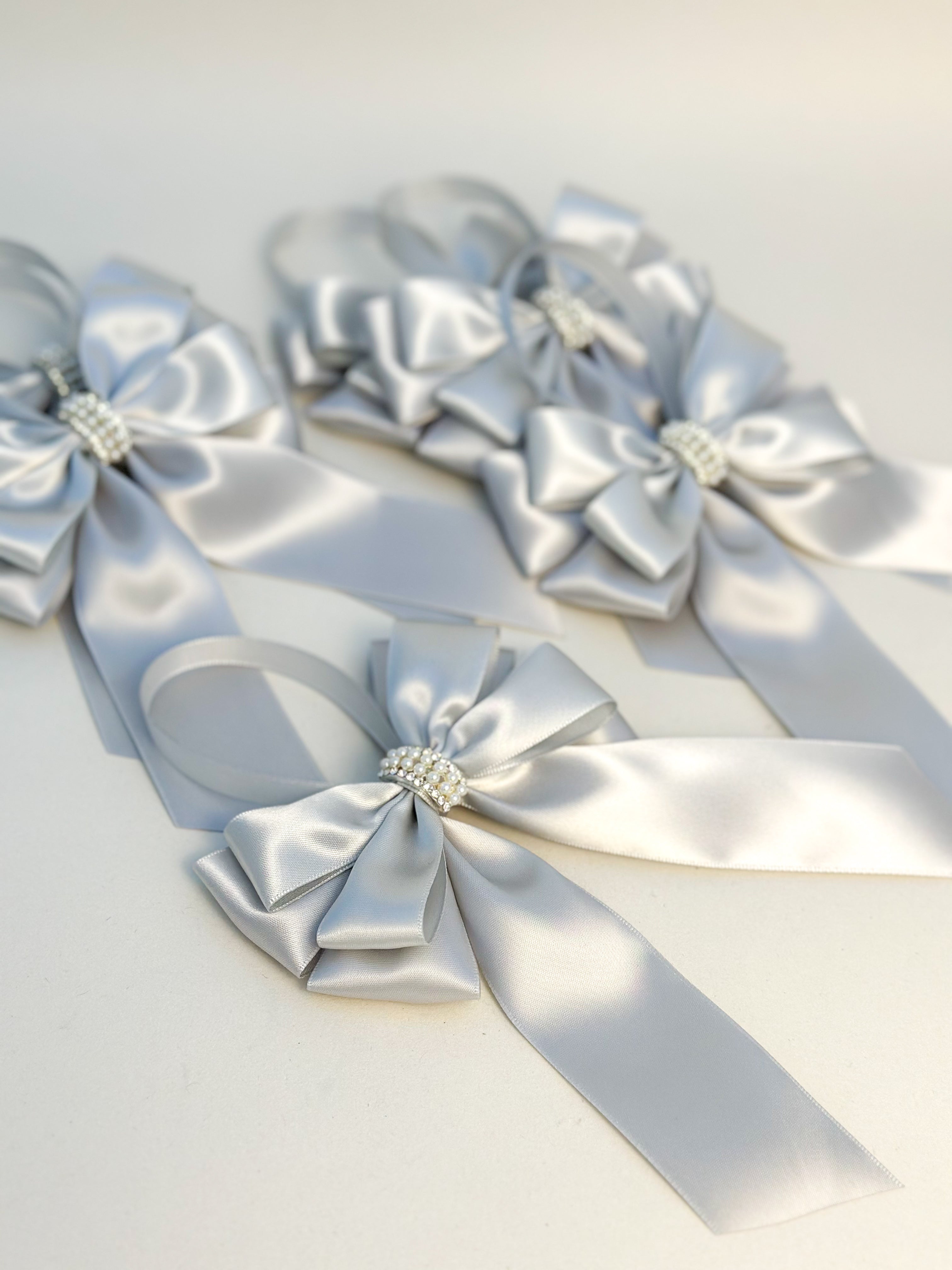 Christmas Tree Bows with tails - Silver – Gabificent